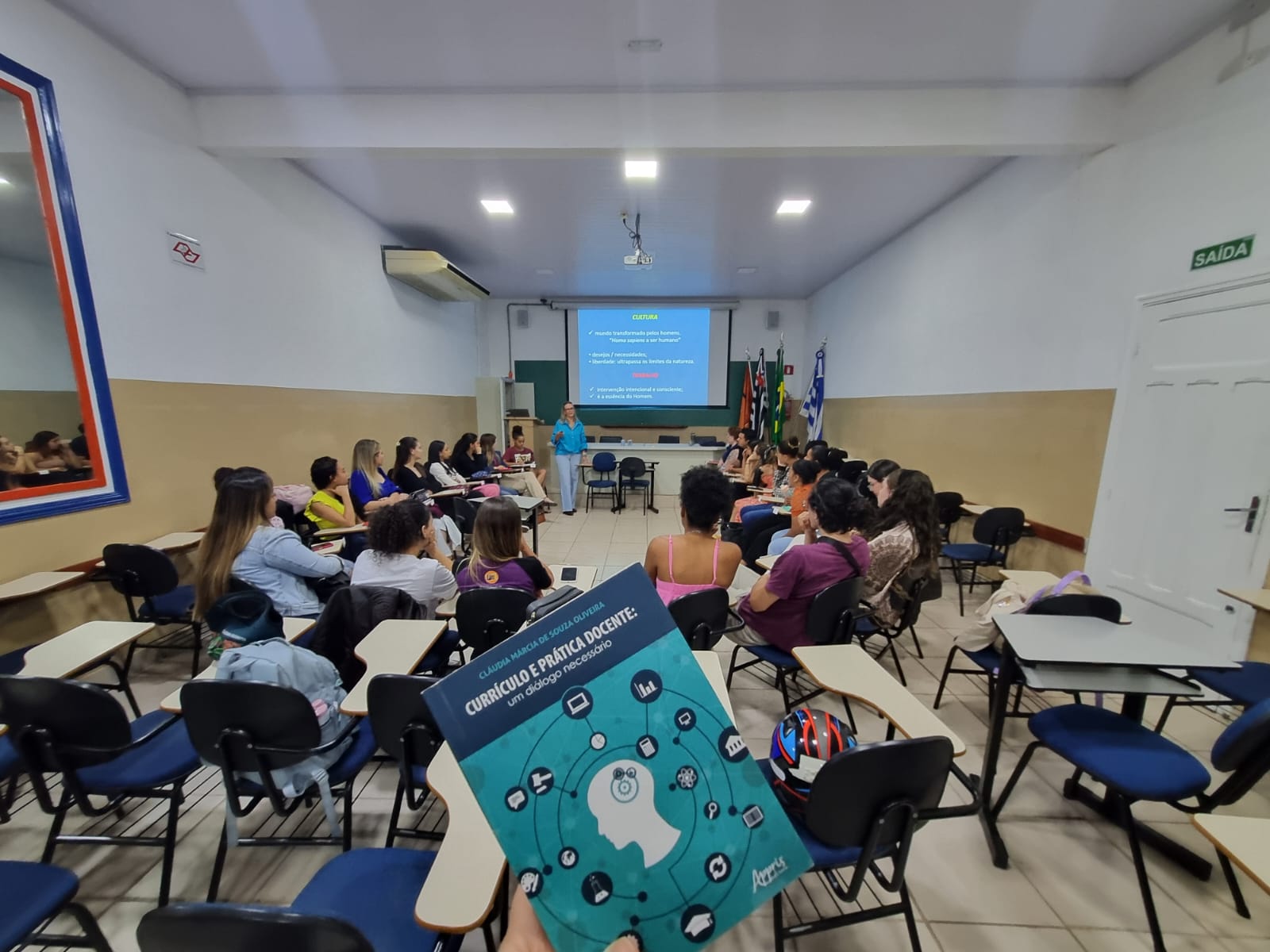 Autora de livro participa de atividades com alunos de Pedagogia da FAC ...