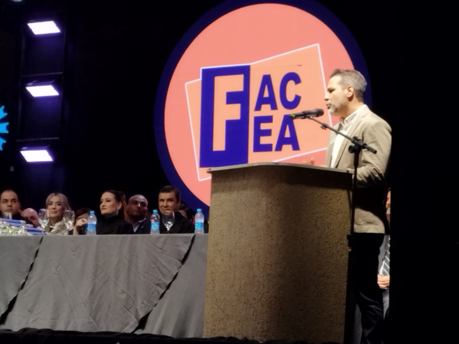 FAC-FEA realiza solenidade de colação de grau para formandos de Direito ...